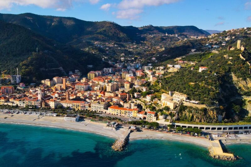 Le spiagge più belle della Riviera di Ponente: un angolo di paradiso in ...